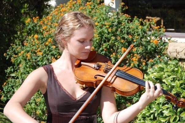 Anna | Violin Teacher | Red Pelican Music